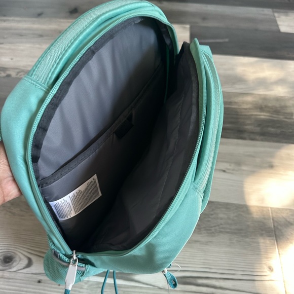 The North Face | Bags | The North Face Womens Jester Commuter Laptop ...